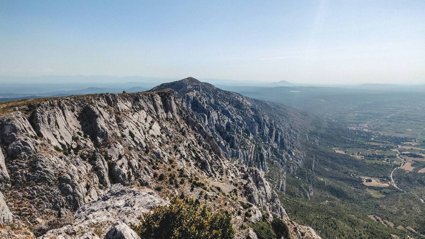 121 hikes to explore Provence Alps • Helloways 🌲