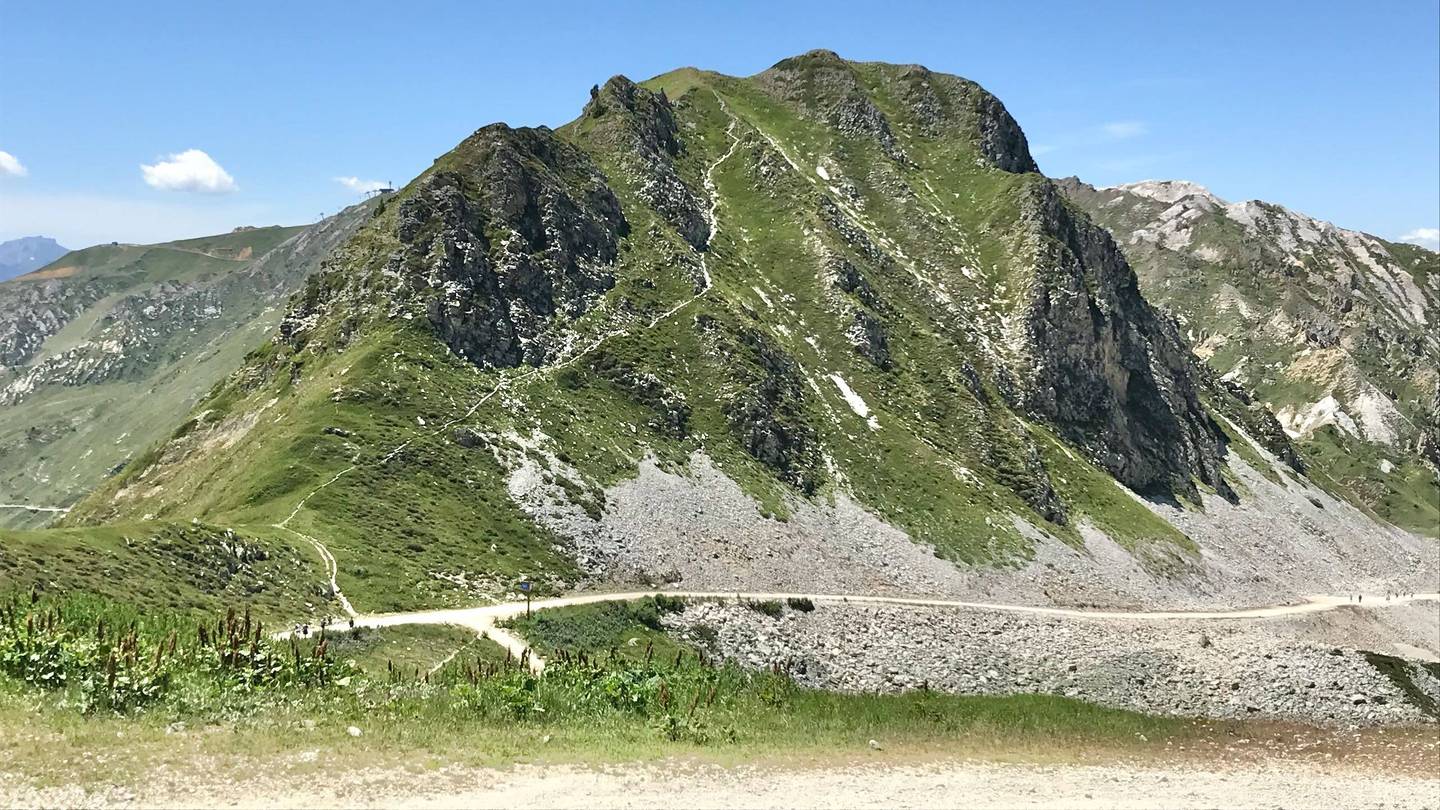 100 hikes to explore Alpine watershed • Helloways 🌲